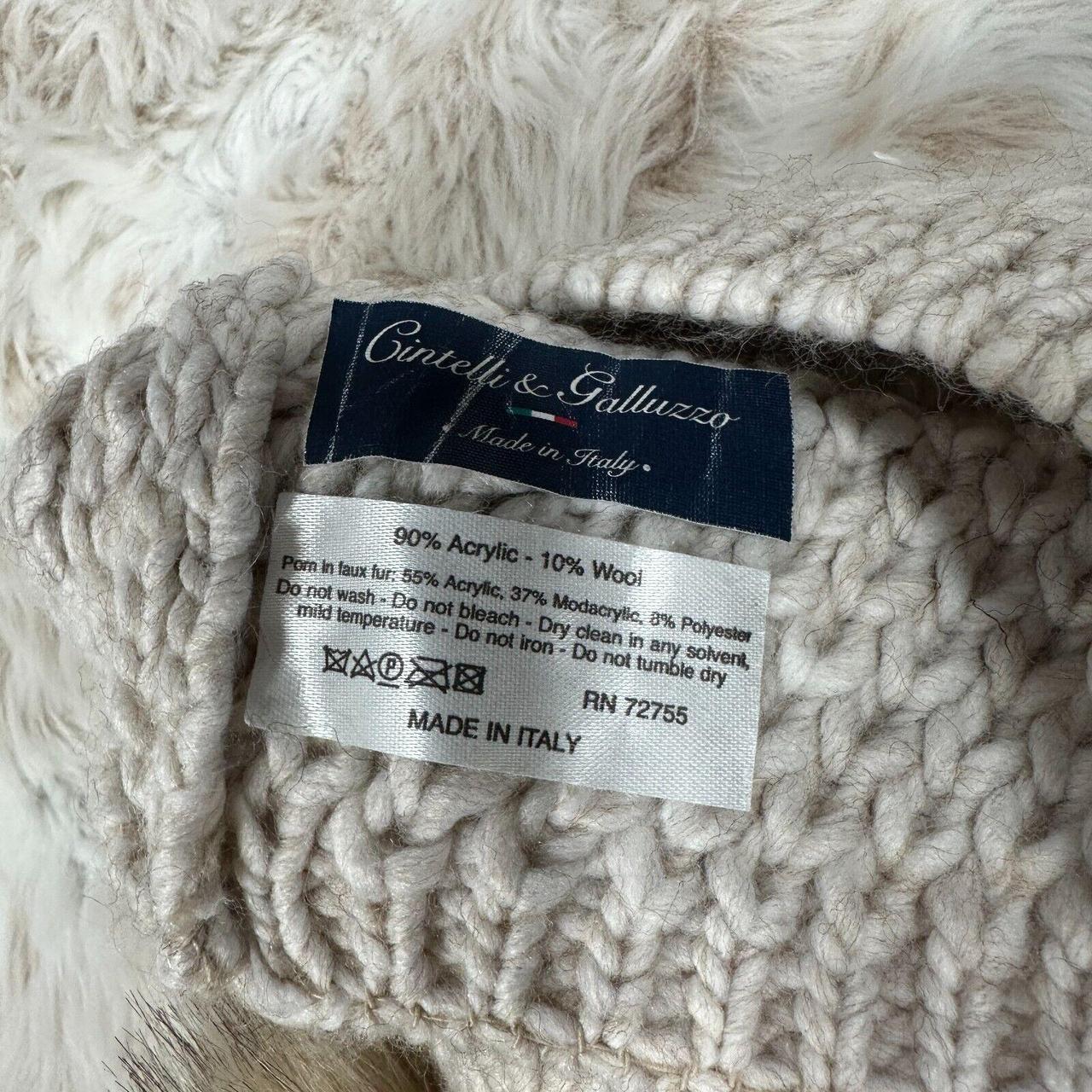 Cintelli & Galluzzo Grey Knit Winter Hat Pom Pom... - Depop