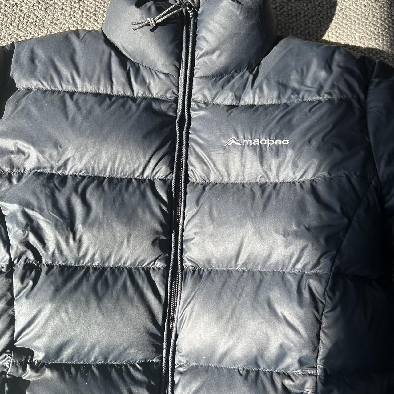 Women’s 8 Macpac puffer jacket, in perfect condition... - Depop