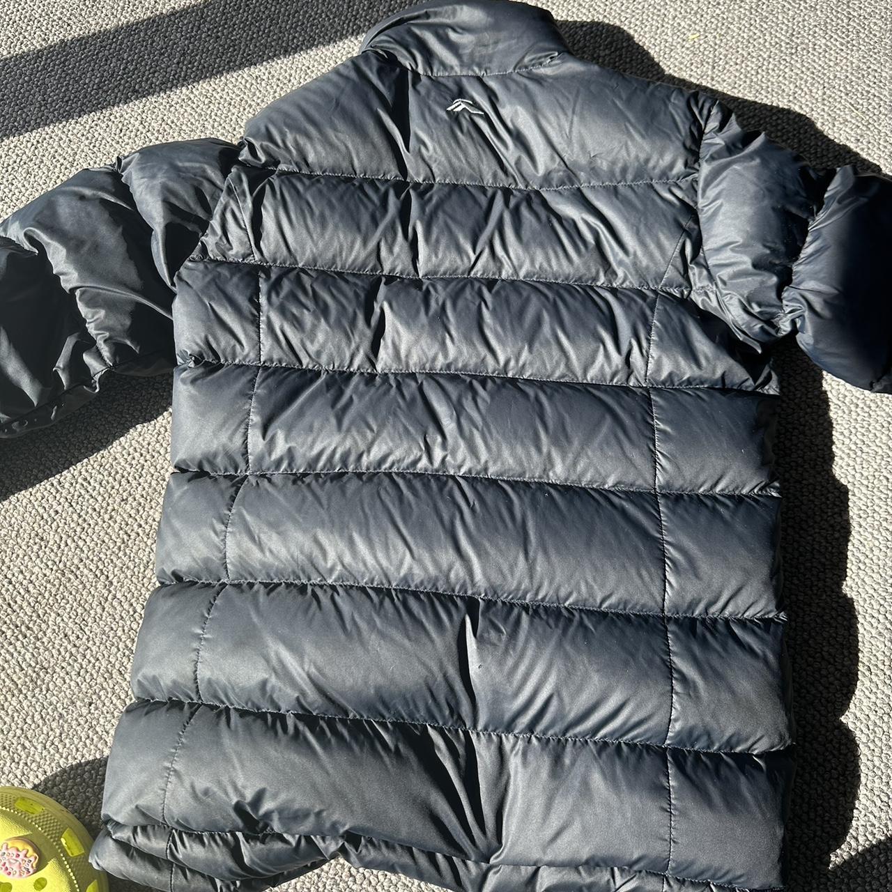 Women’s 8 Macpac puffer jacket, in perfect condition... - Depop