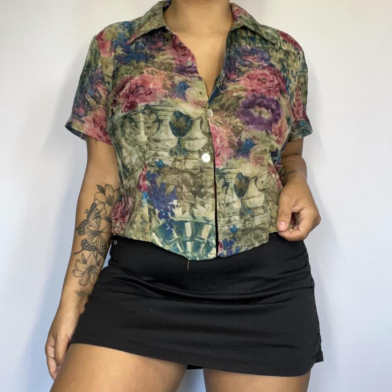 Vintage Floral Button Blouse. Open Split Back. Has A... | Depop