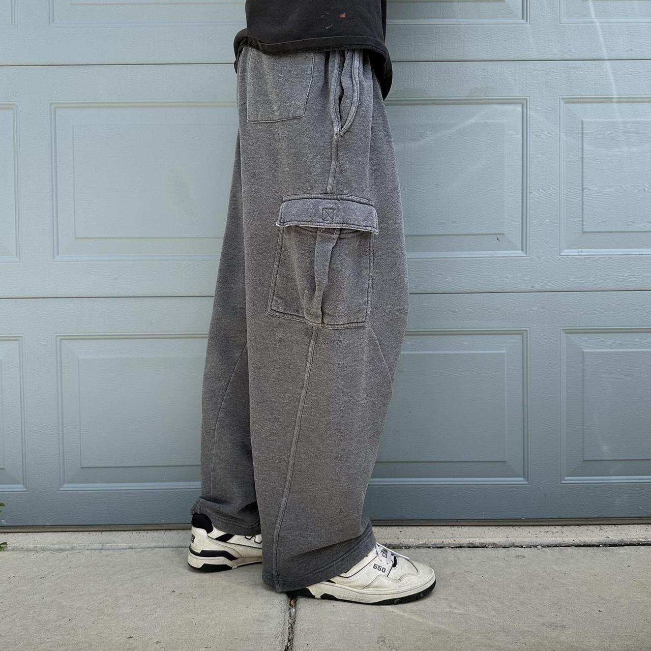 Y2K baggy Wilson Cargo Sweatpants In great... - Depop