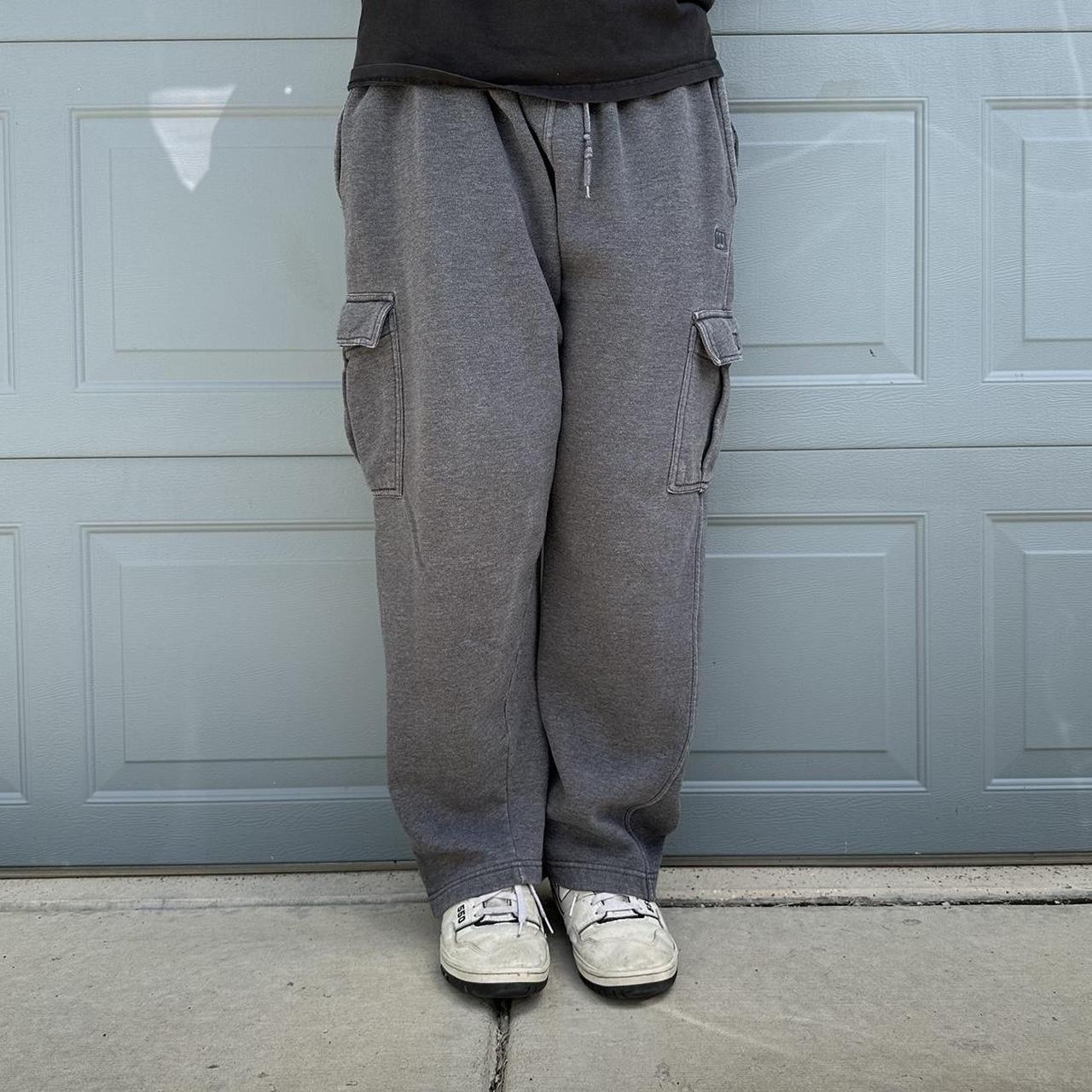 Y2K baggy Wilson Cargo Sweatpants In great... - Depop