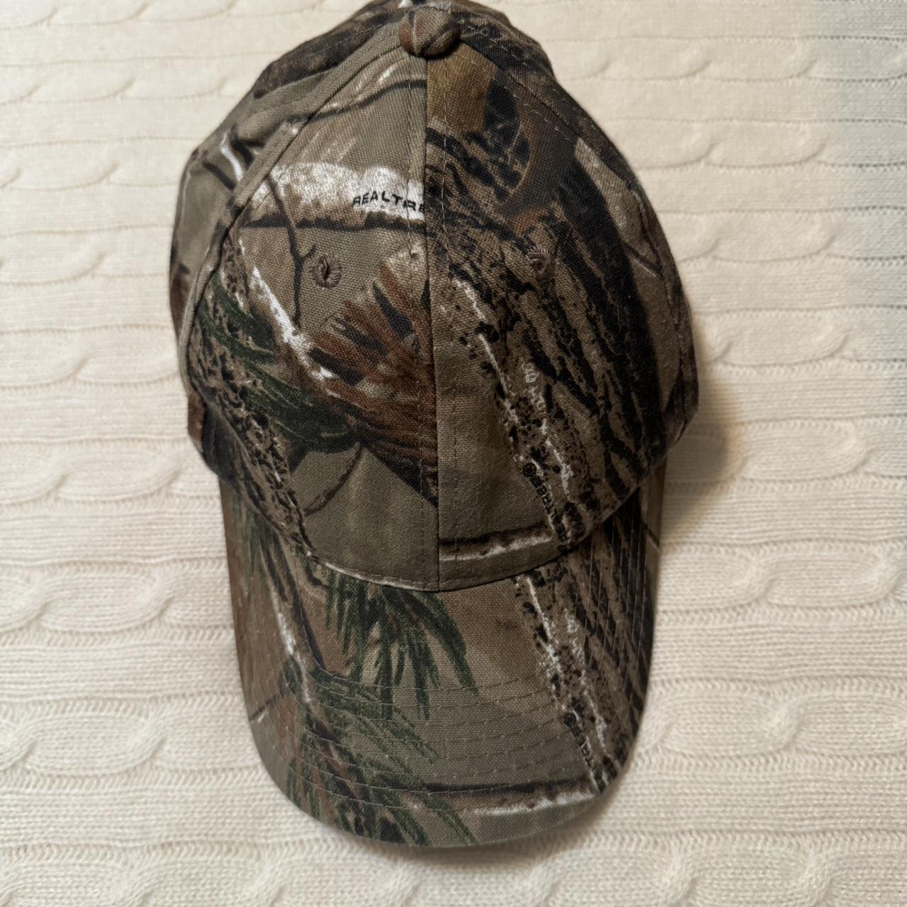 Camo RealTree hat -great condition #realtree... - Depop