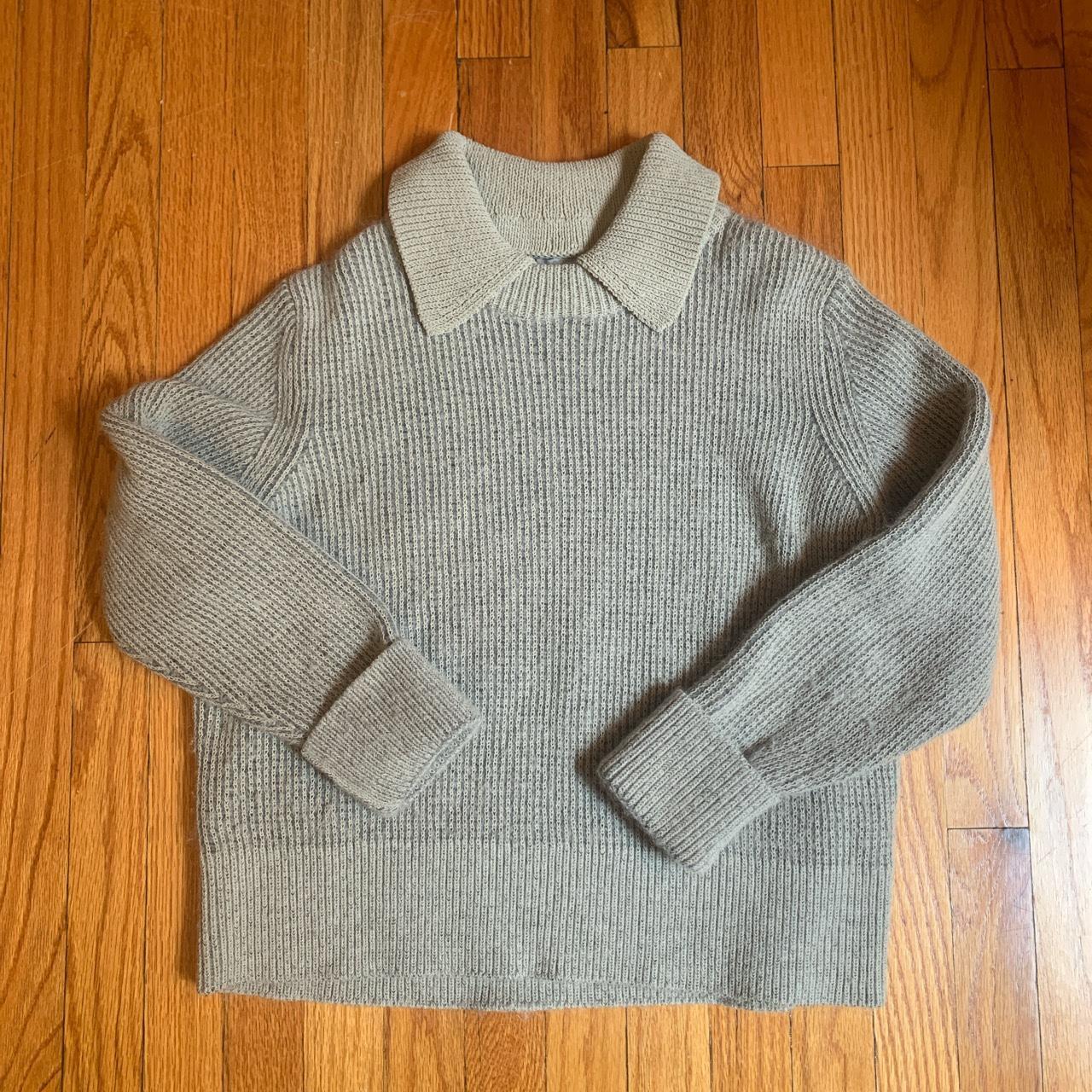 COS sweater w detachable collar 🪦 m - Depop