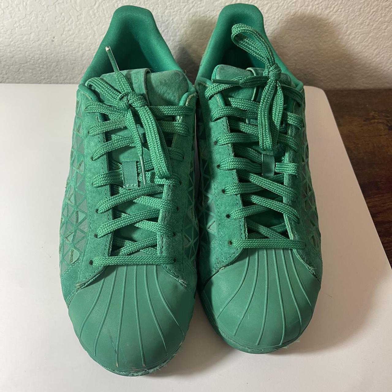 ADIDAS SUPERSTAR GREEN Size 9.5M Dose not come... - Depop