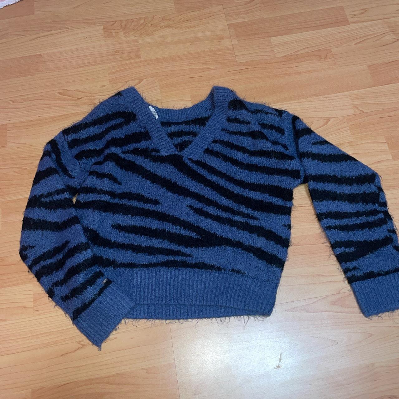 Cute v line blue leopard sweater from PINK - Depop