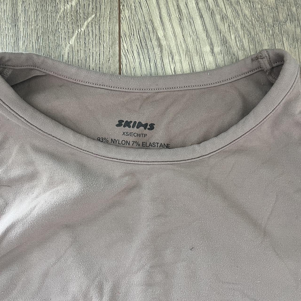 skims fits everybody tee - Depop