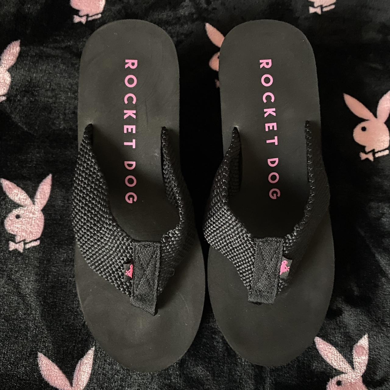 super cute 2000s platform sandals💕 never worn, they... - Depop