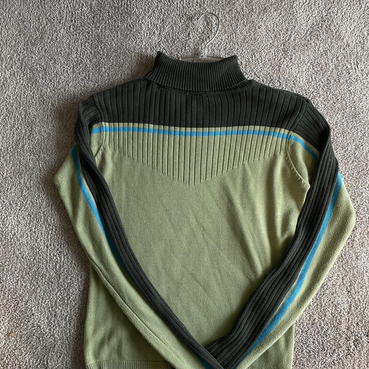 Billabong green turtle neck Size:Medium... - Depop