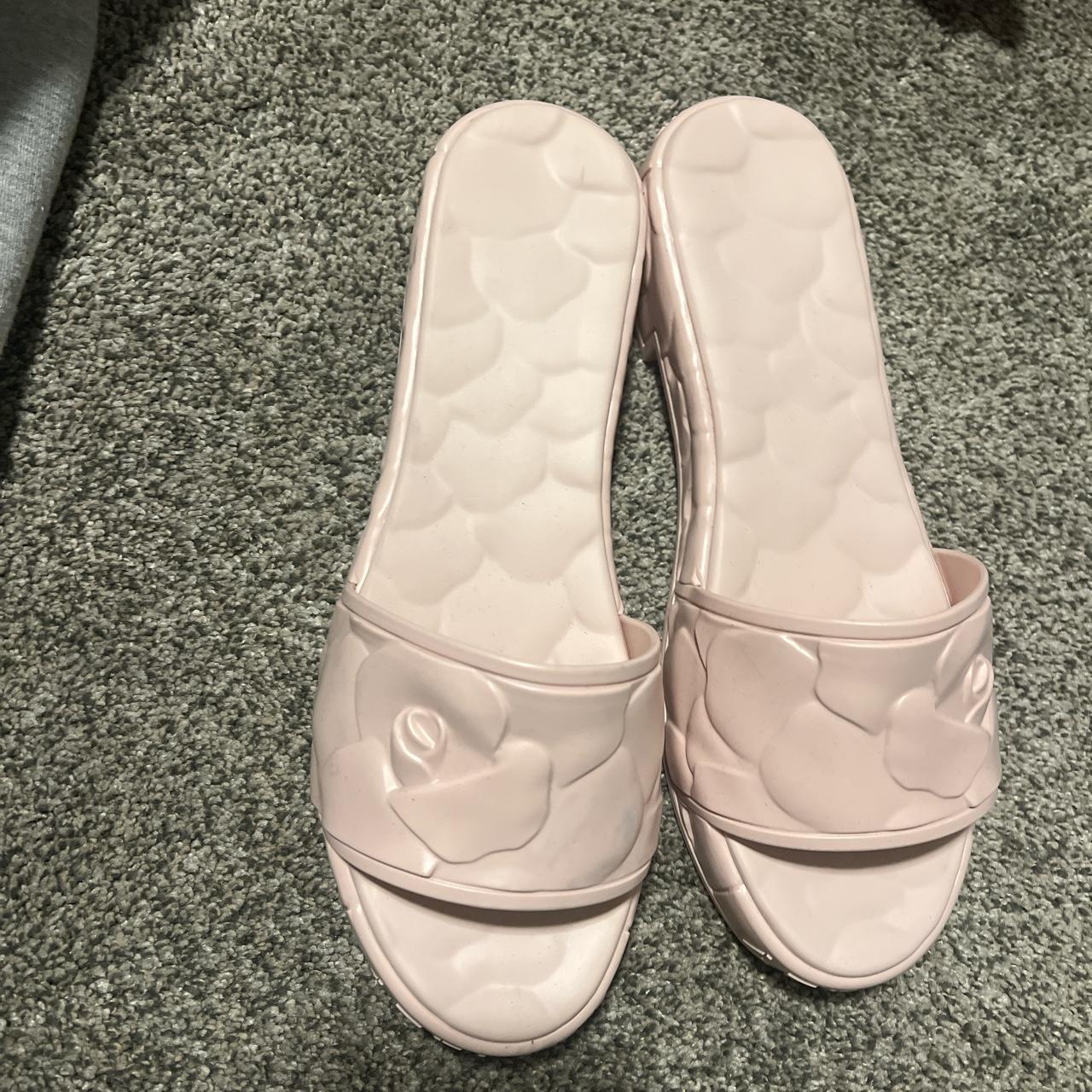 Valentino Women's Pink Slides | Depop