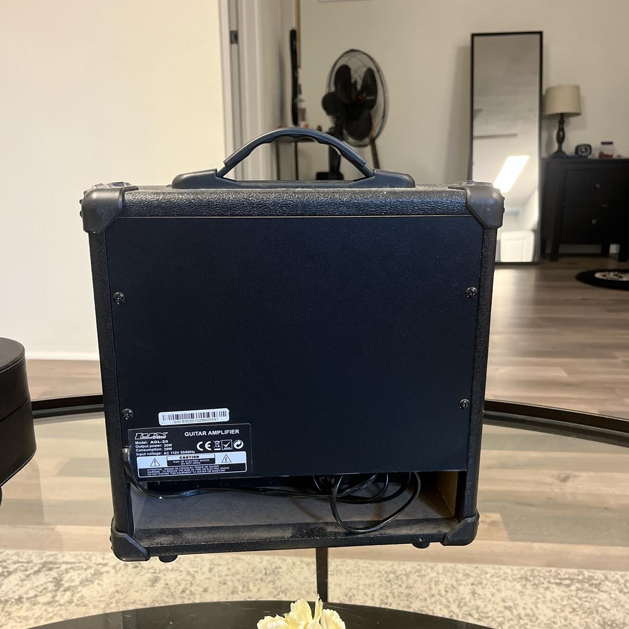 Guitar/Bass Amp Lyx pro AGL-20 Great condition - Depop