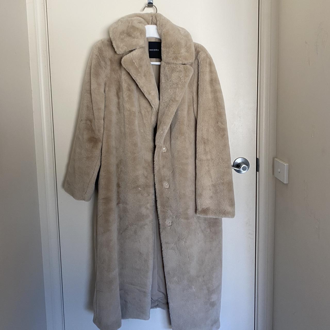 Decjuba Coat Size XS Only worn once - Depop