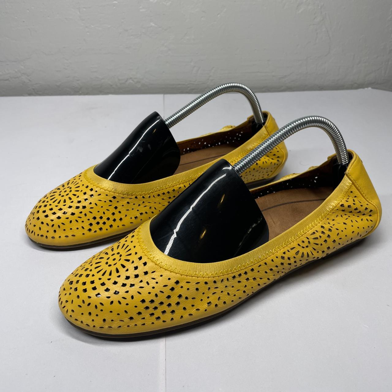 Vionic Women 10 Robyn Yellow Perforated Leather... - Depop