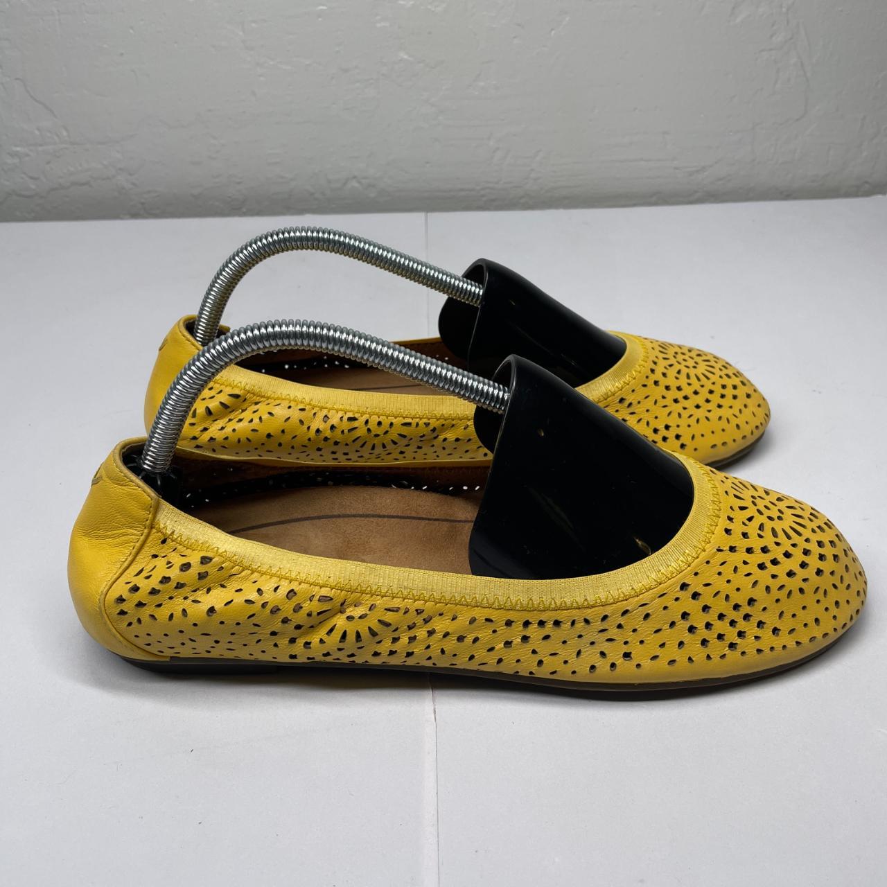 Vionic Women 10 Robyn Yellow Perforated Leather... - Depop