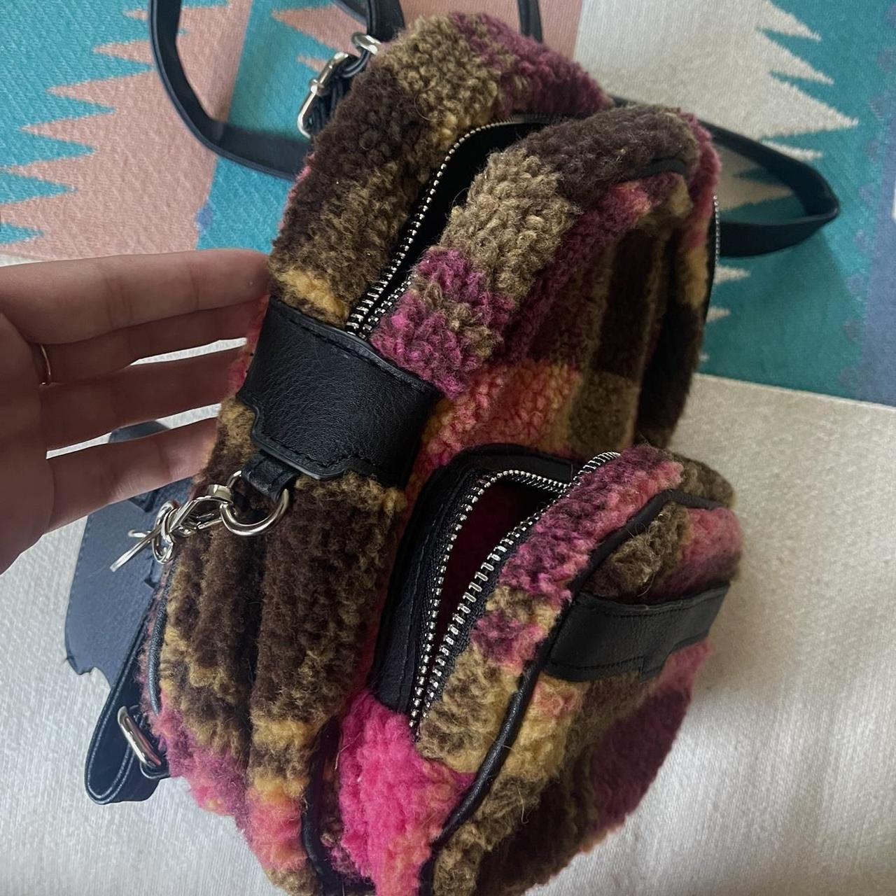 Sherpa mini Backpack Never used - no insecurities... - Depop