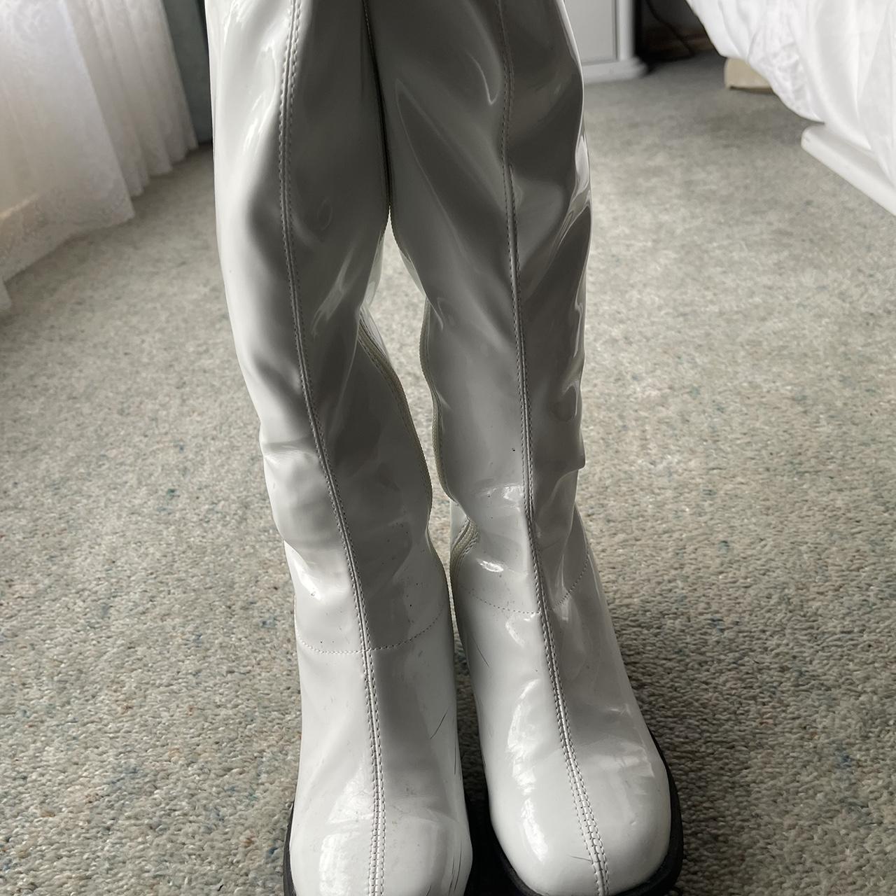 White 70s boots Scuff marks as seen in the photo Size 7 - Depop