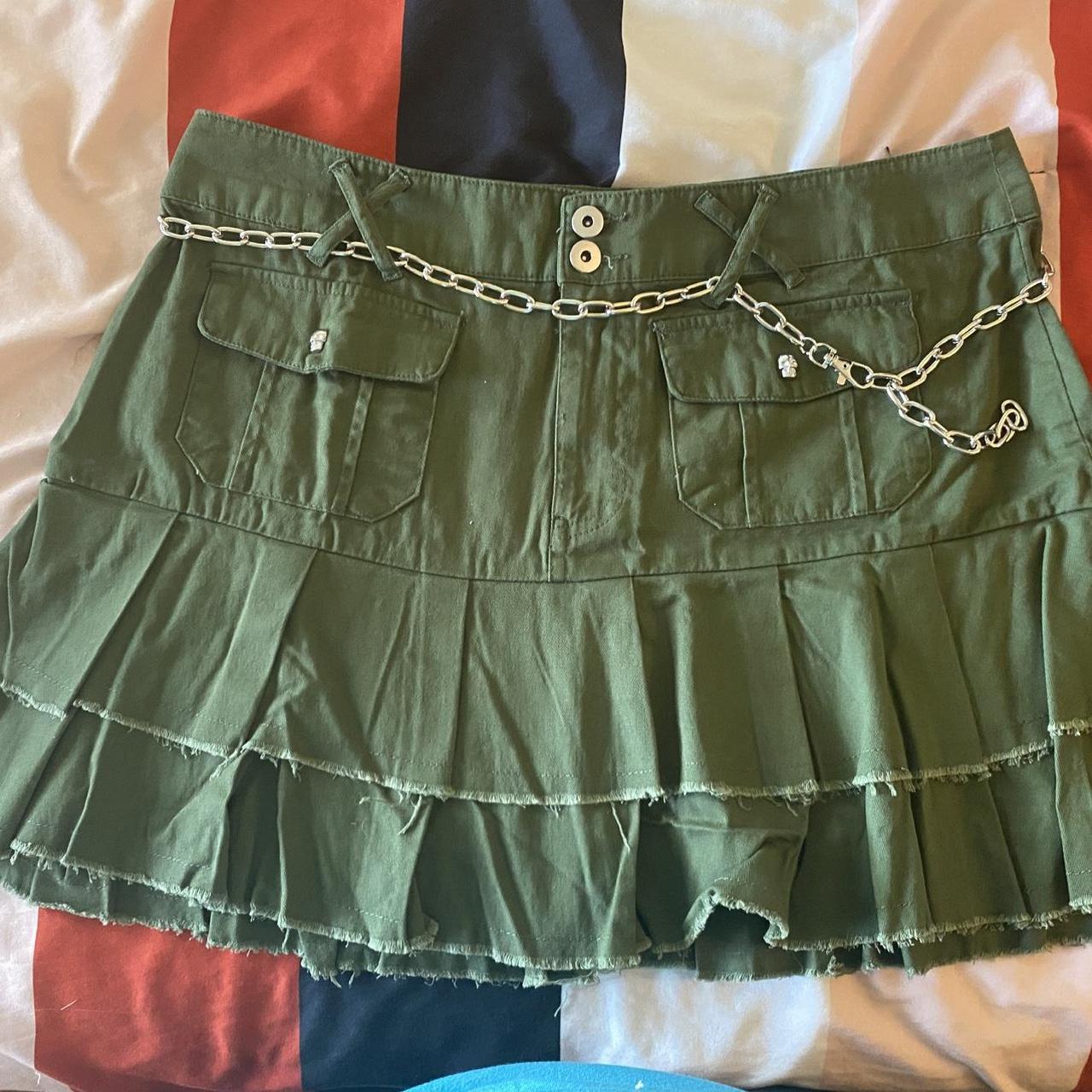 Ruffled forest green mini skirt with chain - runs... | Depop