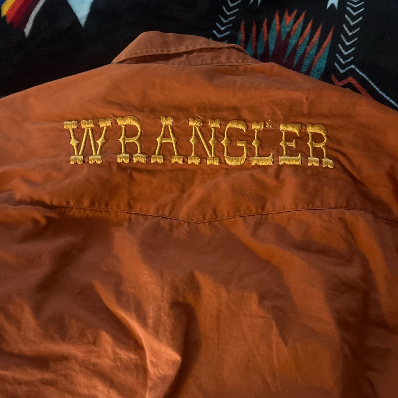 Vintage wrangler button up (size is unknown but I’m... - Depop