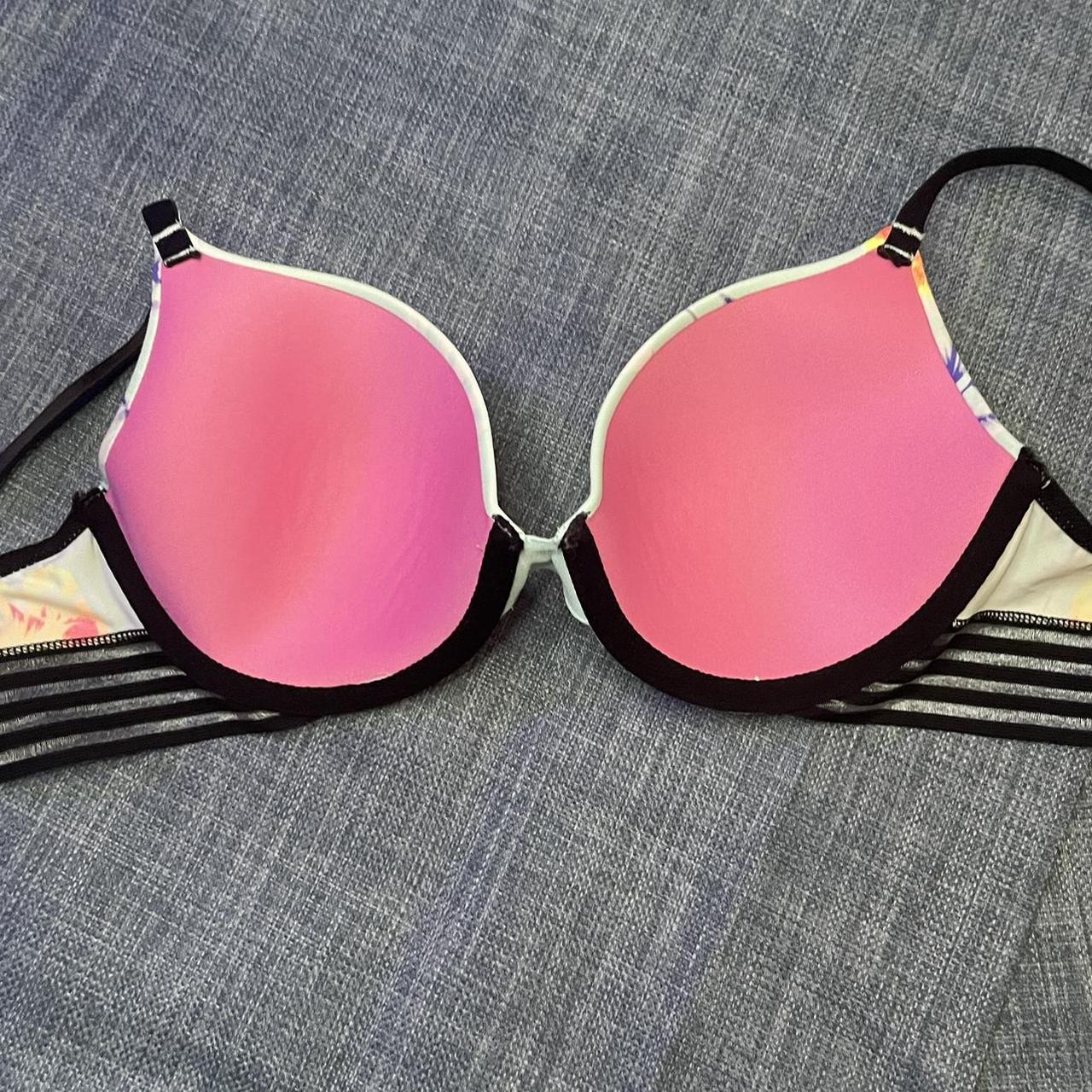 PINK bra with mesh stripe details Only worn a few... - Depop