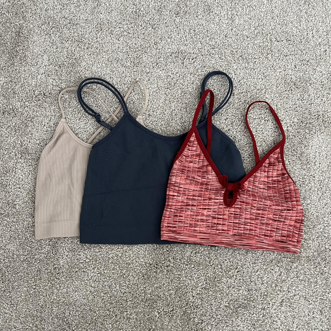 Set of 3 seamless colsie tank tops - Depop