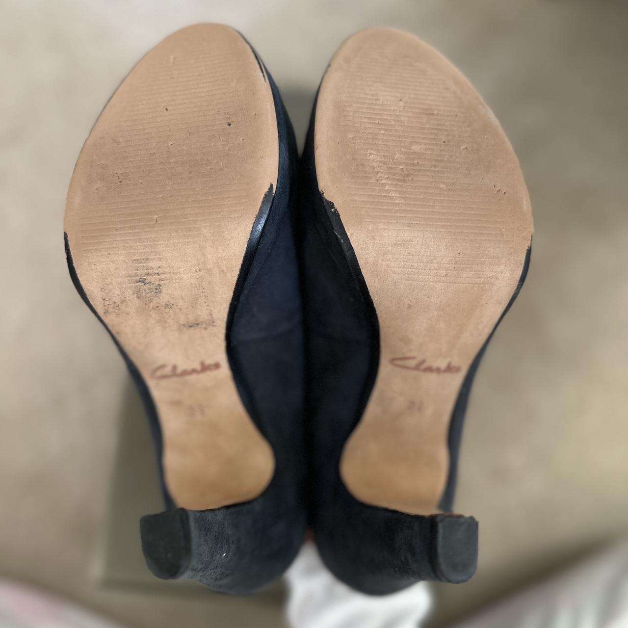 Clarks Women's Blue and Navy Courts | Depop