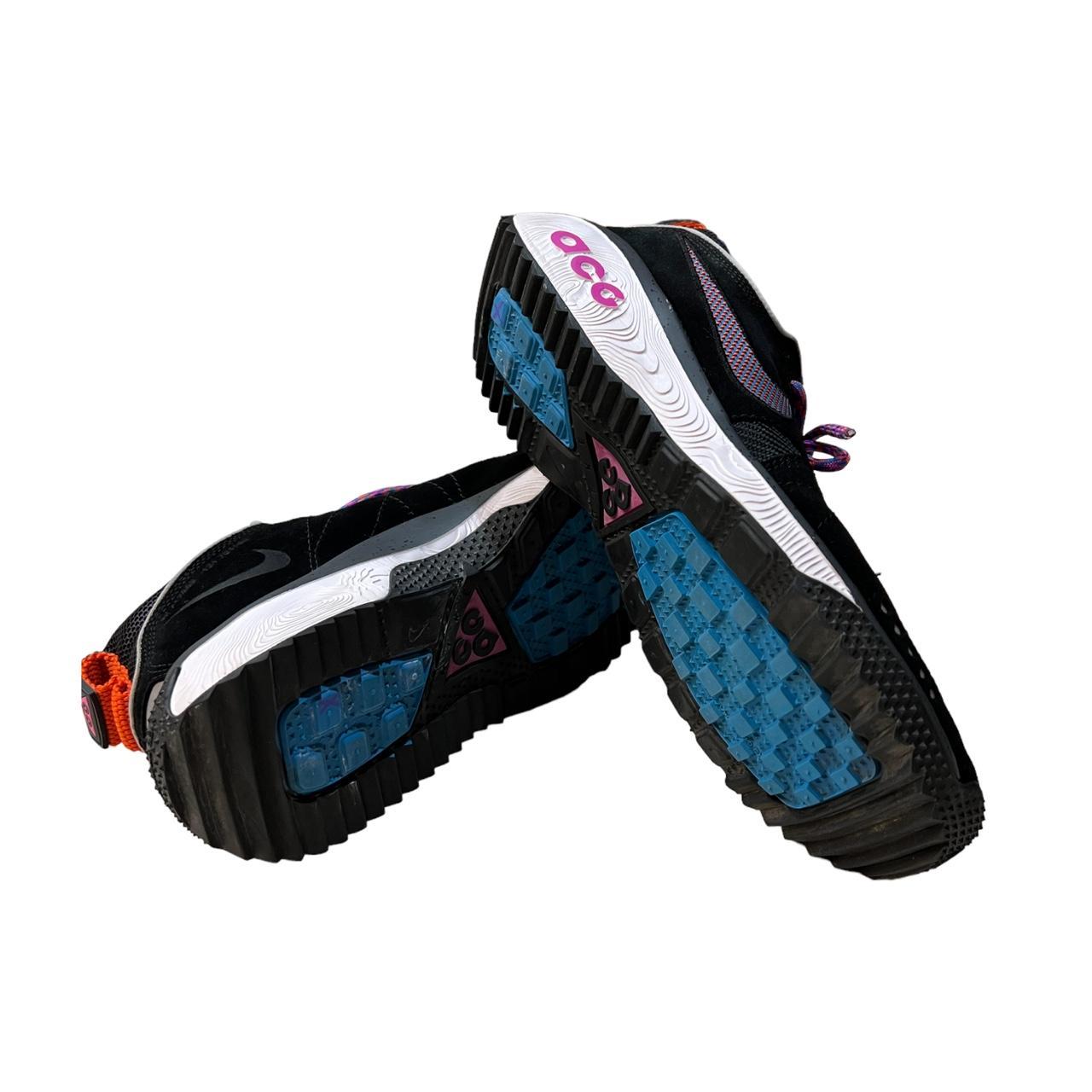 Nike ACG Men's Black and Purple Trainers | Depop