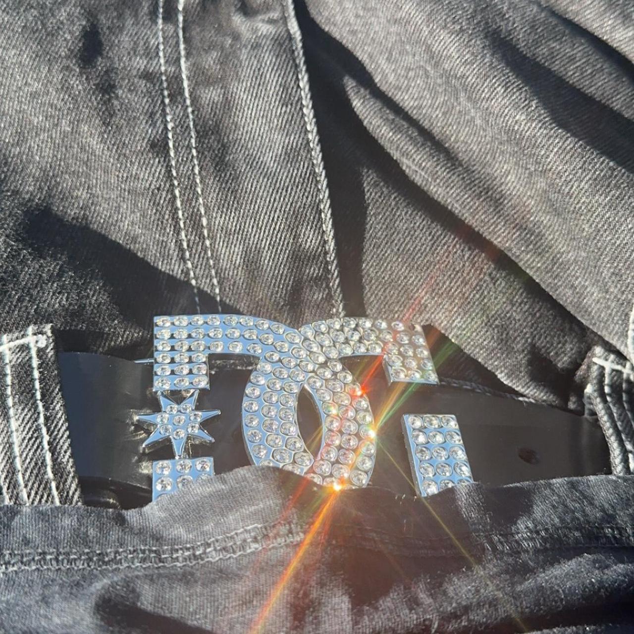 dc shoes rhinestone belt buckle so so shiny in... - Depop