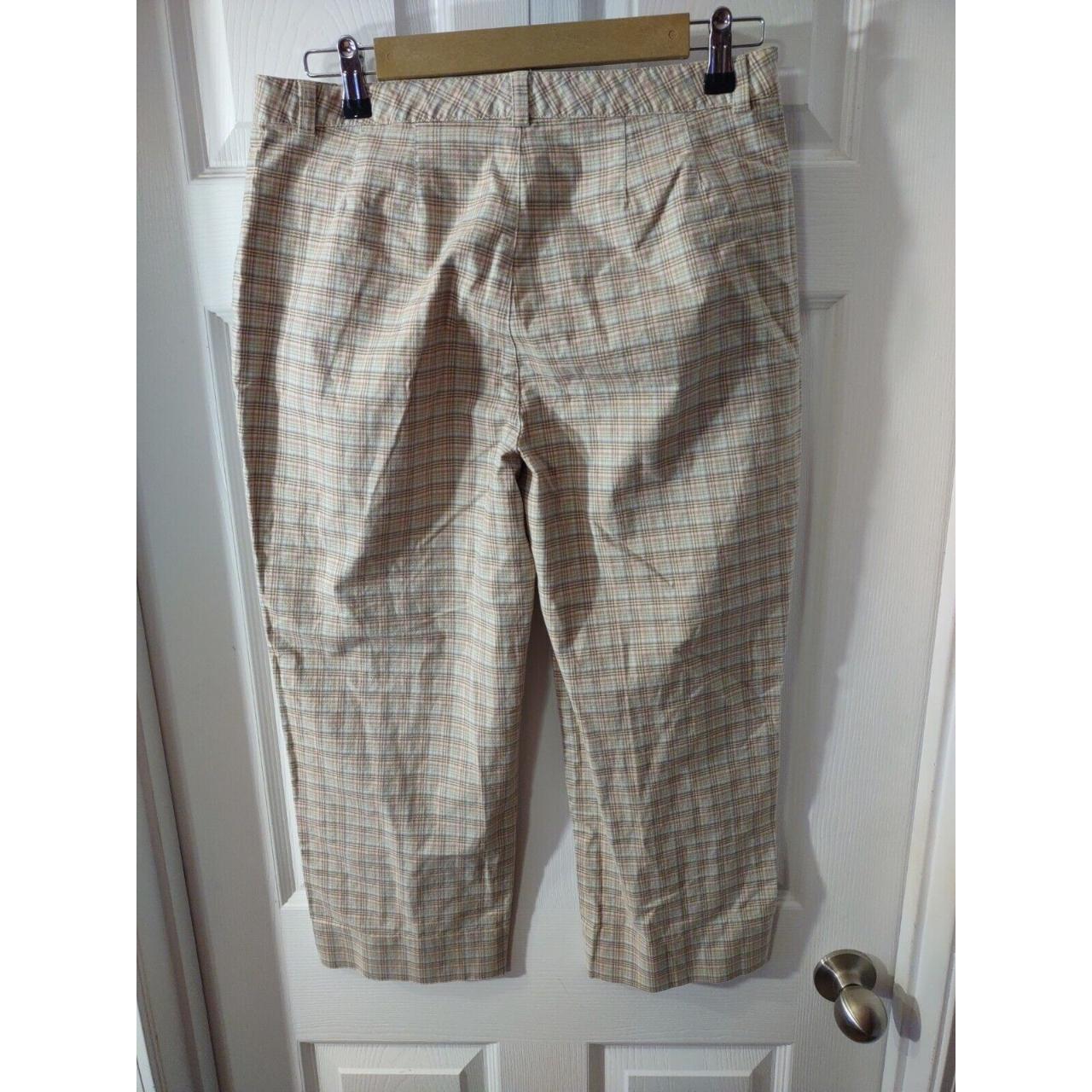 Dockers Stretch Capri Pants Size 10 Multicolor Plaid. - Depop