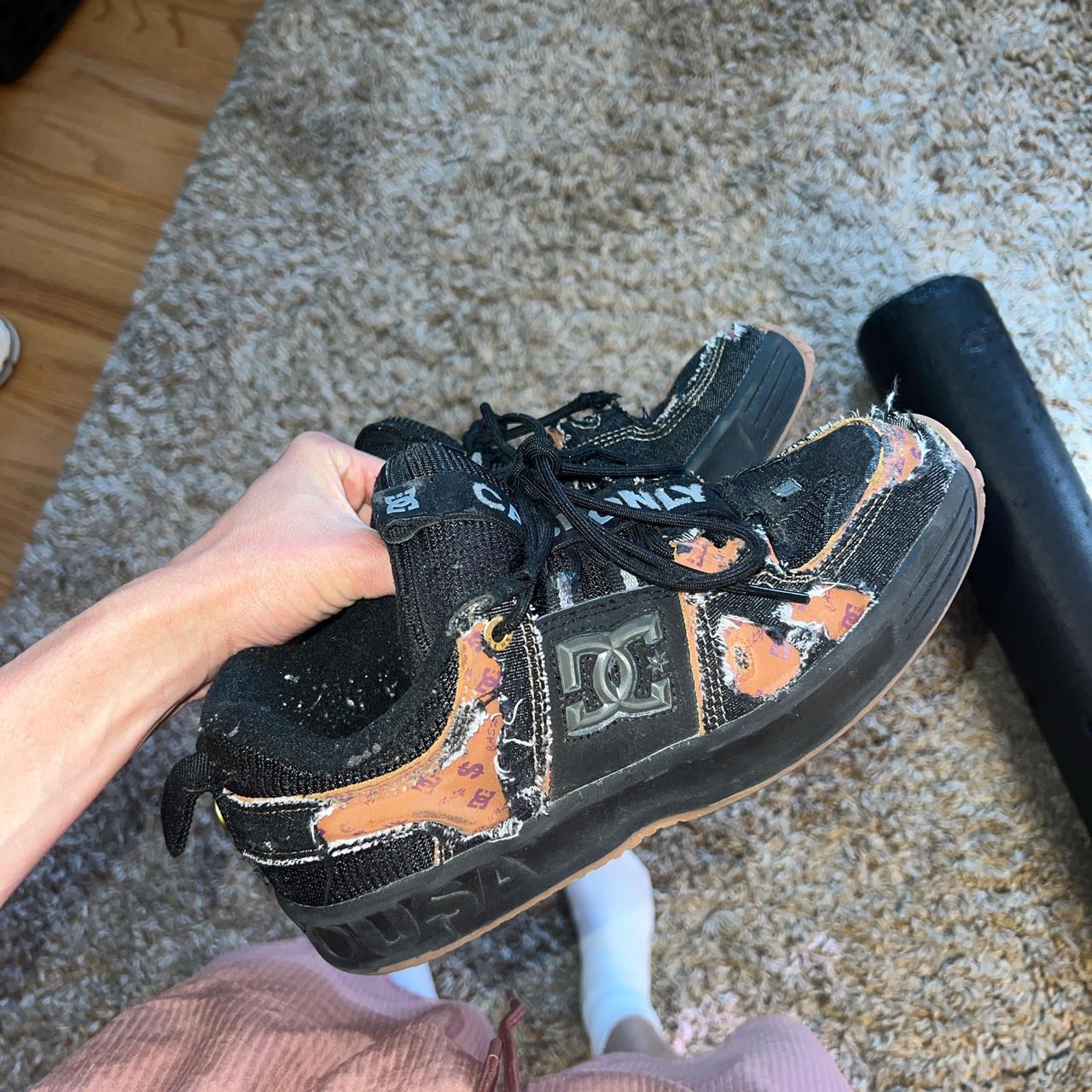 DC x Cash only lynx og's, been skated a lil and... - Depop
