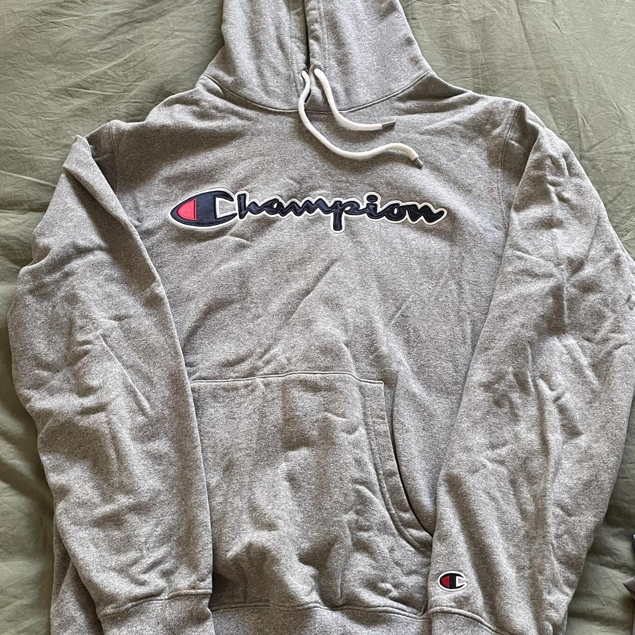 Champion Script Hoodie Only worn a few times, in... - Depop