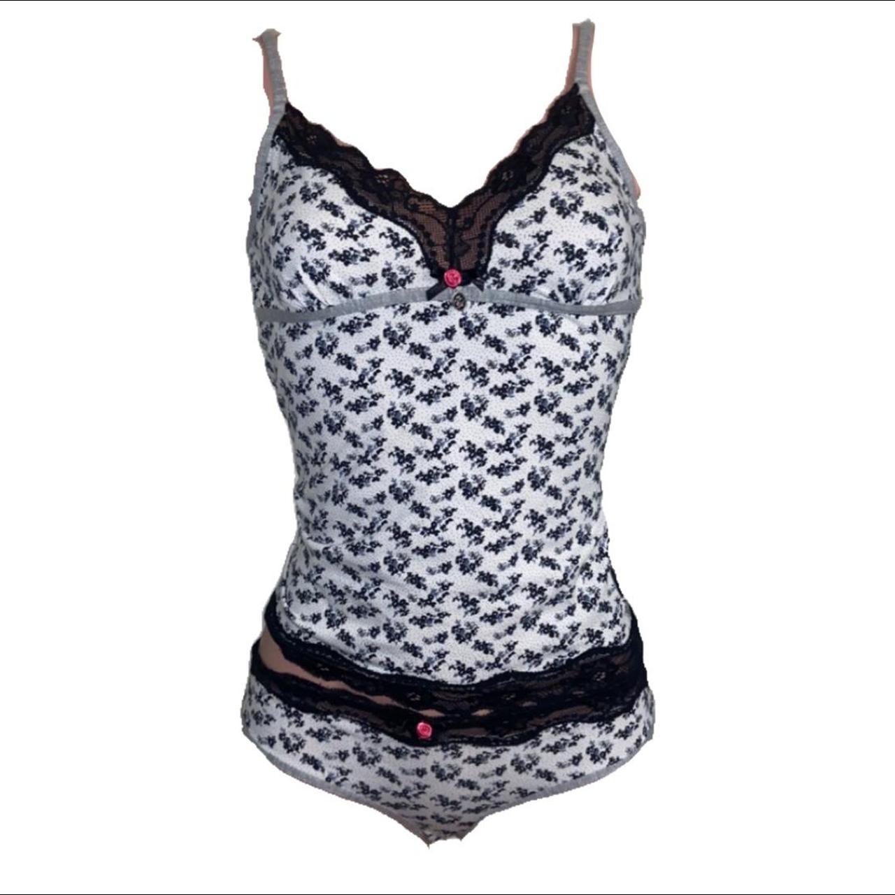 Vive maria set 🖤🌸 Vm set comes with matching pantie... - Depop