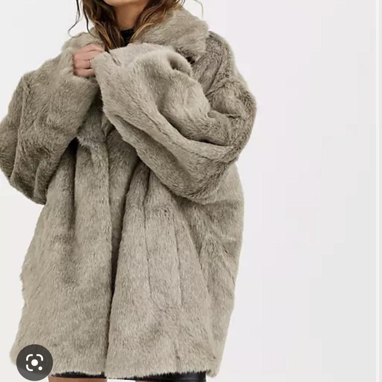 Weekday Tabitha fur coat Size XS oversized - Depop