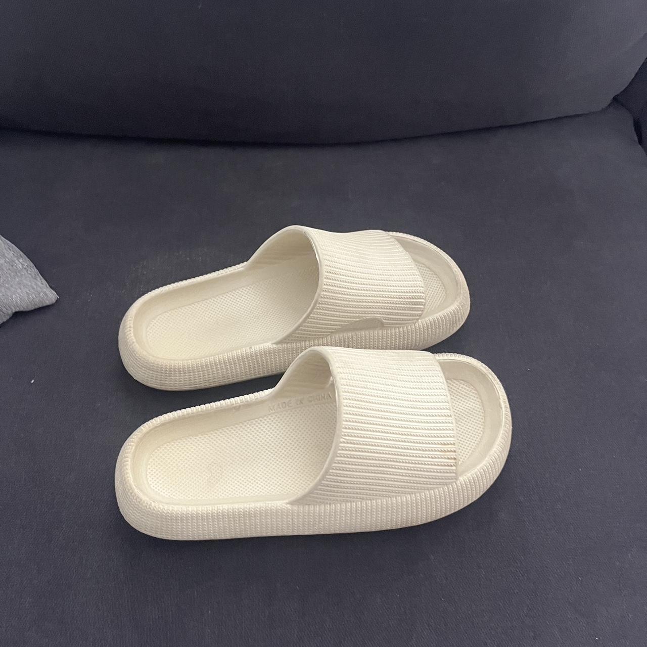 Cream Cloud Slides from Amazon size - 6.5 - Depop