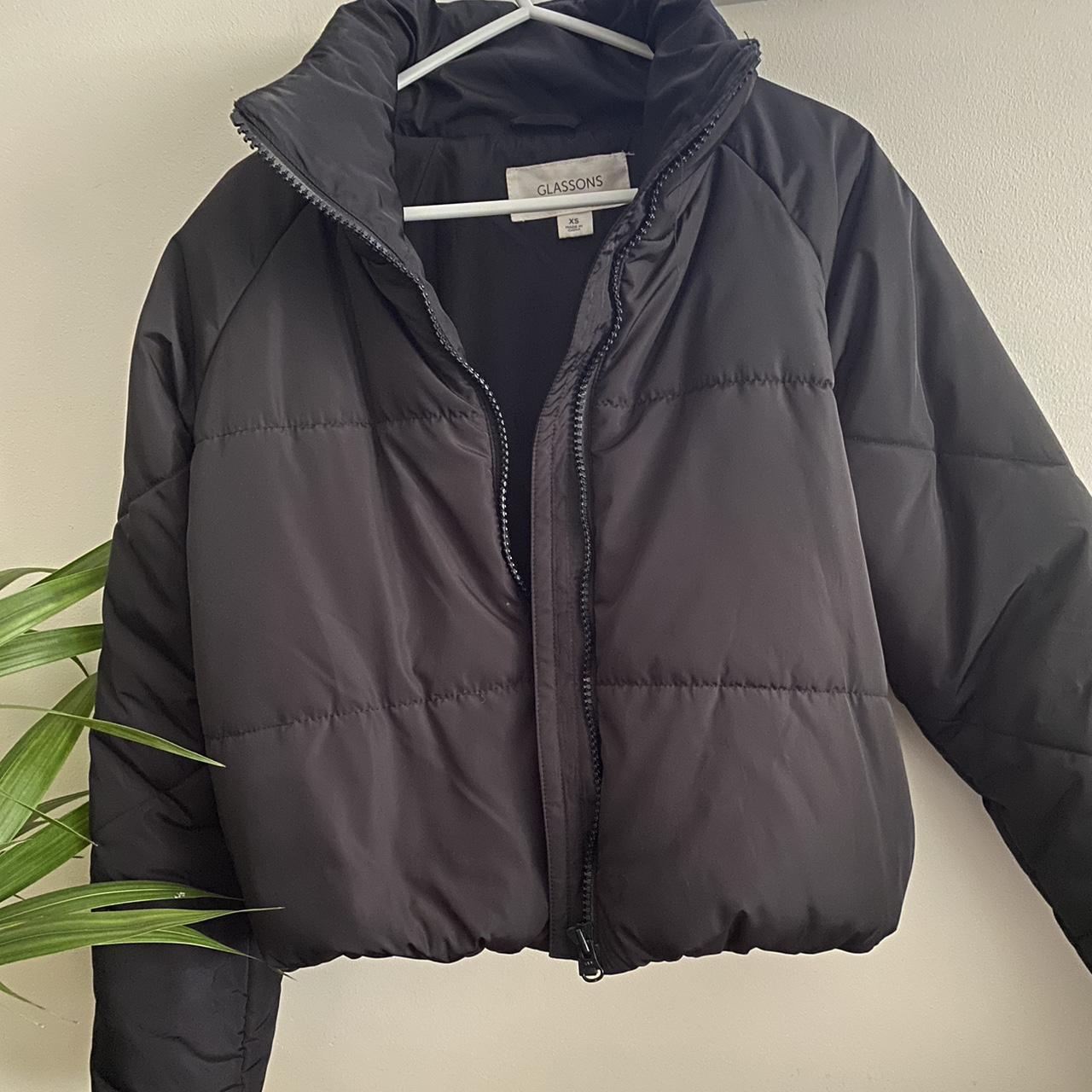 Glassons puffer Slightly cropped Super warm Price... - Depop