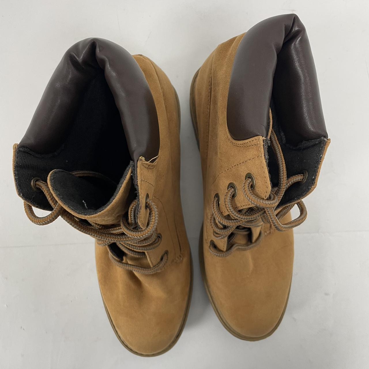 Dorothy Perkins Women's Tan and Brown Boots | Depop