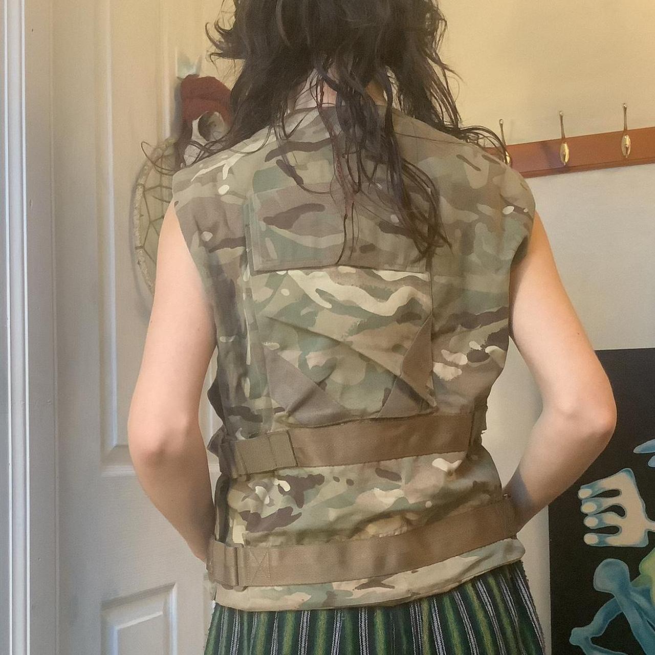 Genuine army issue flack jacket, khaki green and... - Depop