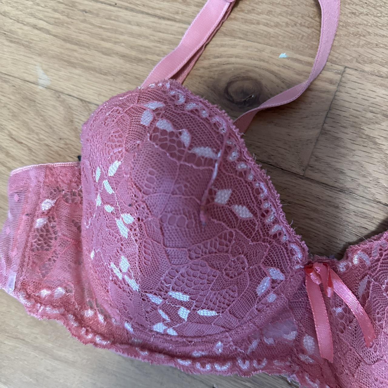 Pink lace bra with adjustable straps #bra #lace - Depop
