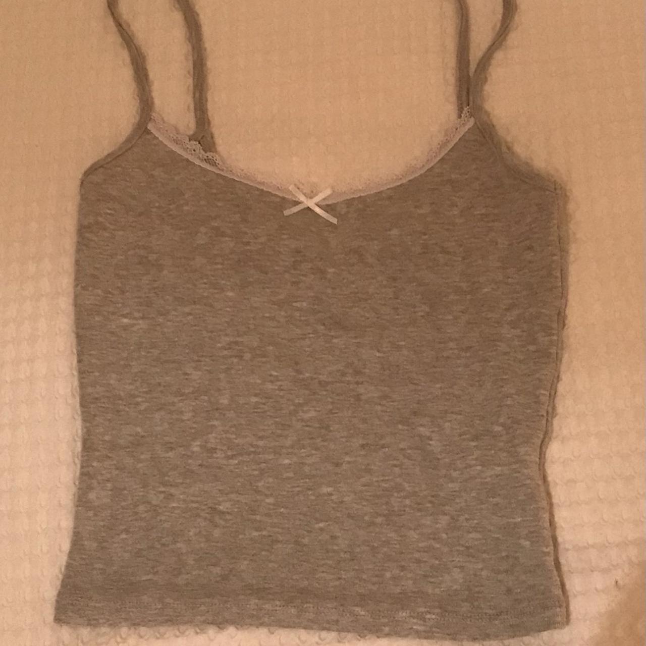 adorable supre tank top - size xxs - perfect for... - Depop