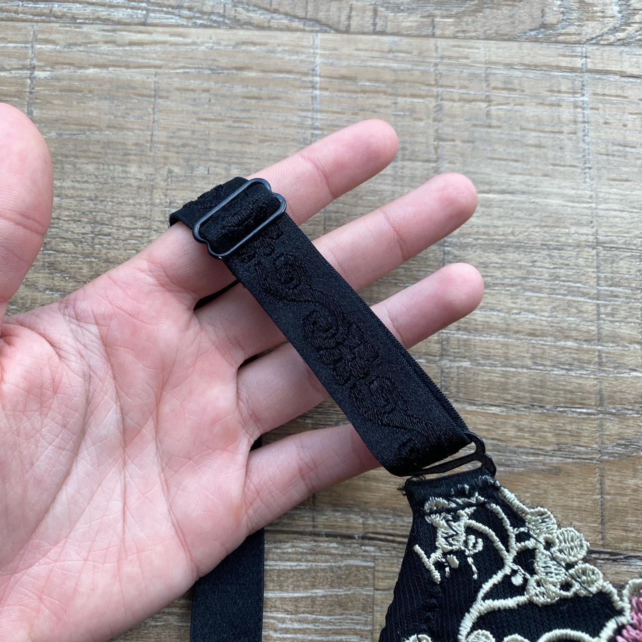 Floral Lace Bra Sorry for poor lighting & wrinkles... - Depop