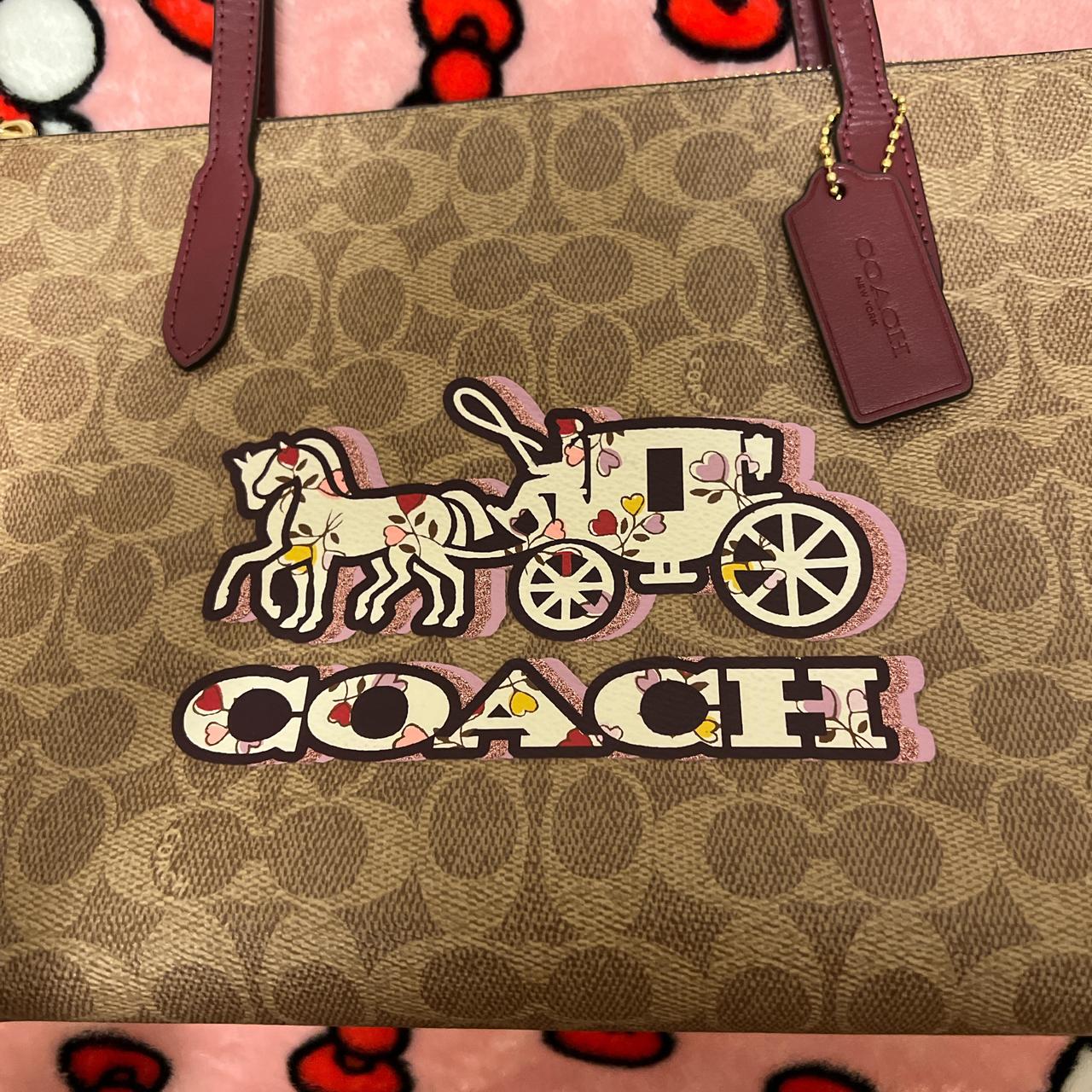 ♥️💋Cute Fiona Zip Tote Bag With Horse And Carriage... | Depop