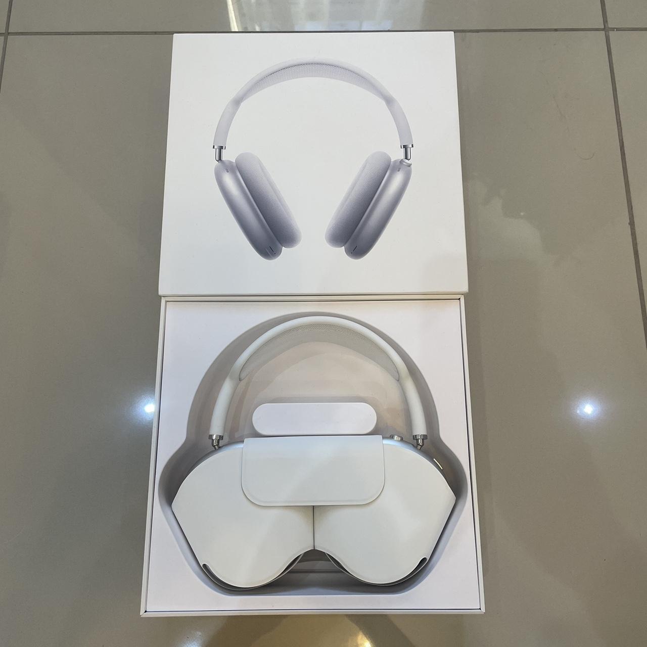 Apple àîřpòď màx șílvèr Opened but used... - Depop