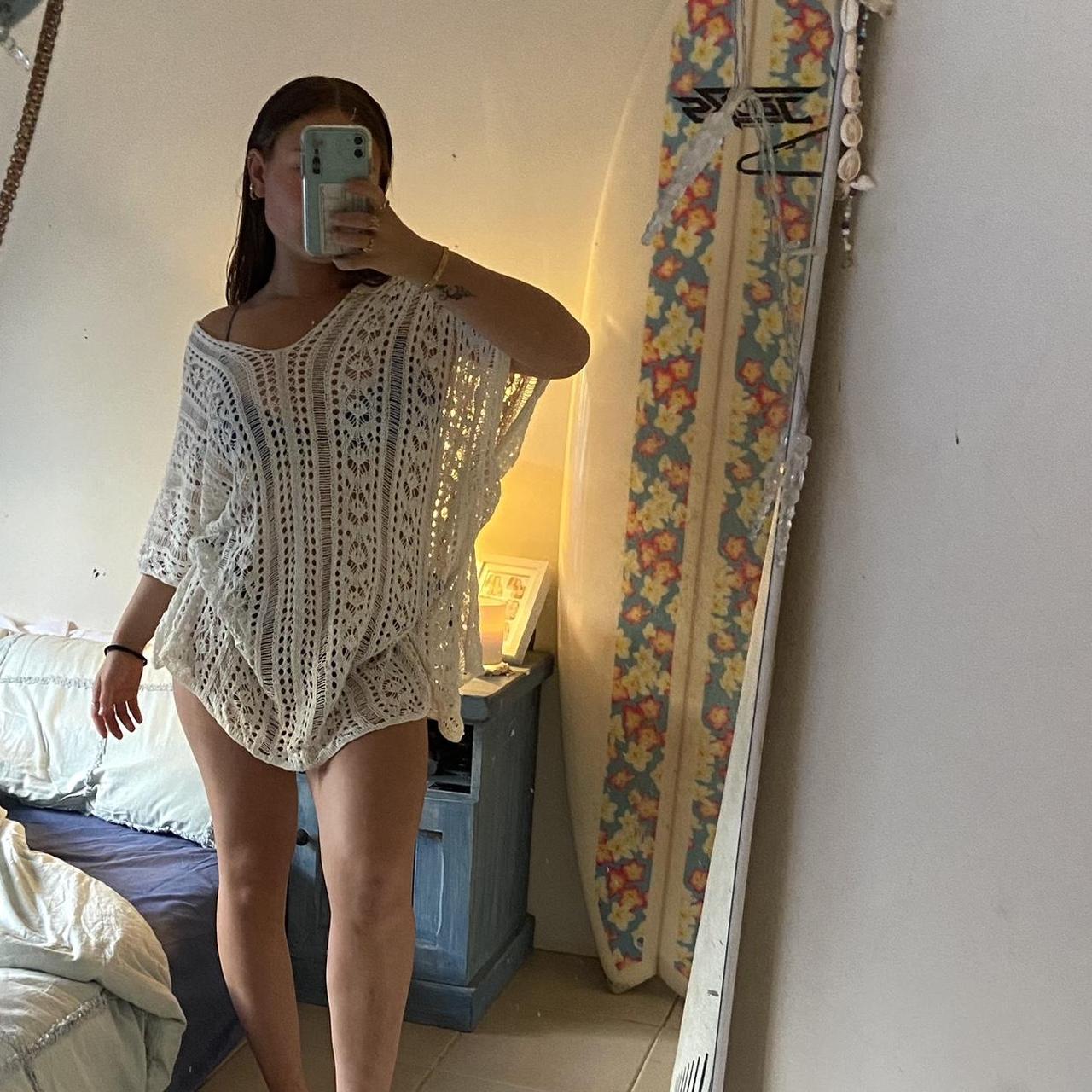 Beach throw over, cute detailing with a cheeky back 🌼 - Depop