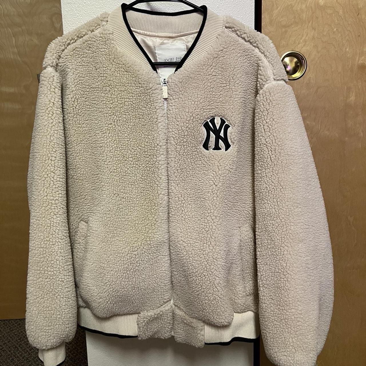 MLB Oversized Fleece Bomber Size M (fits size 4-8... - Depop