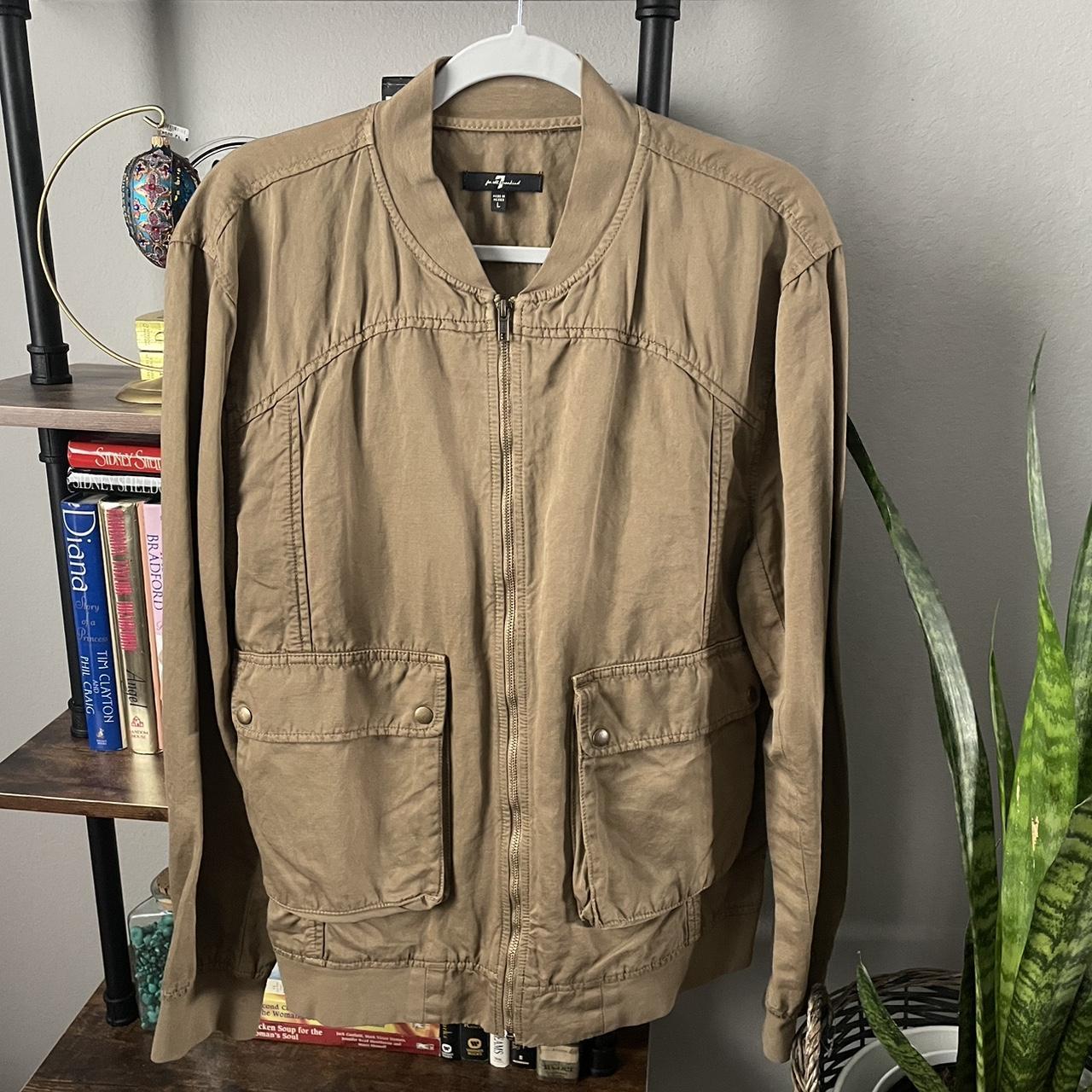 Men’s bomber jacket in size large - Depop