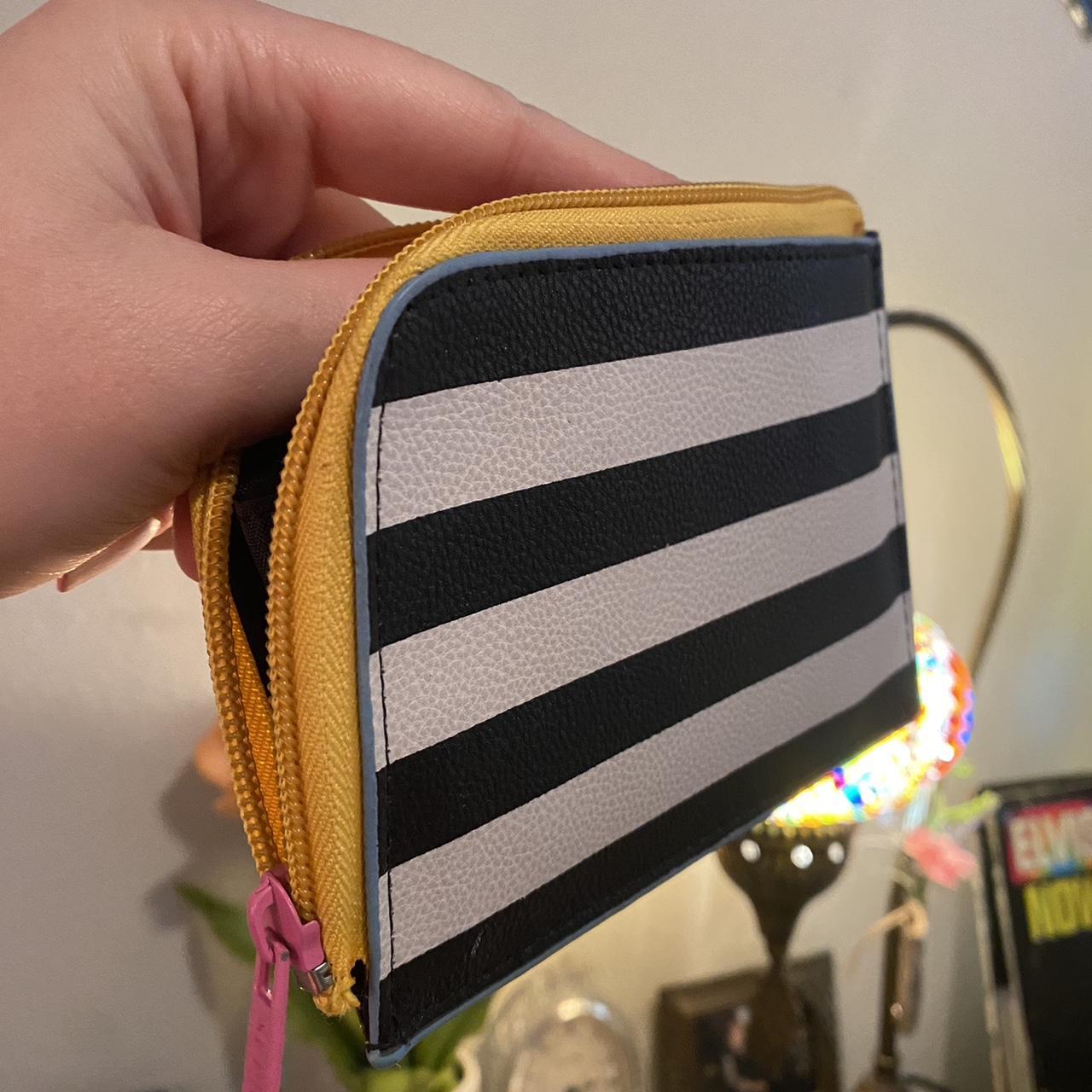 sephora card holder. brand new condition - Depop