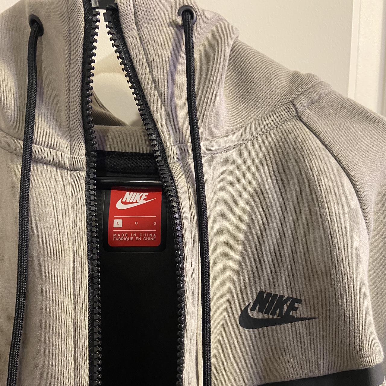 Nike Men's Grey and Black Jacket | Depop