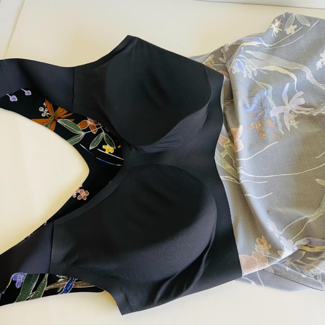 Knix Women's Black Vest | Depop