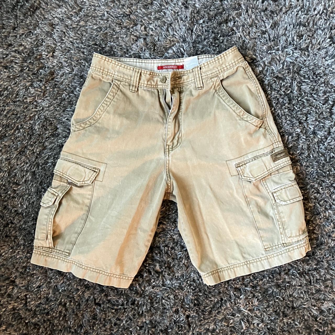 UNIONBAY TAN CARGO SHORTS Great condition Size... - Depop
