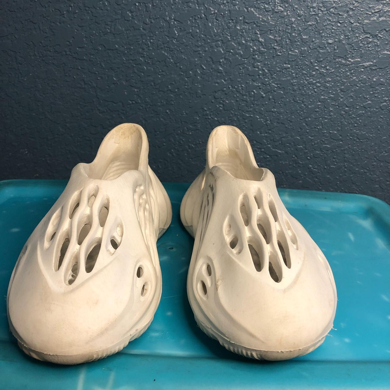 Adidas Cream and Tan Slides | Depop