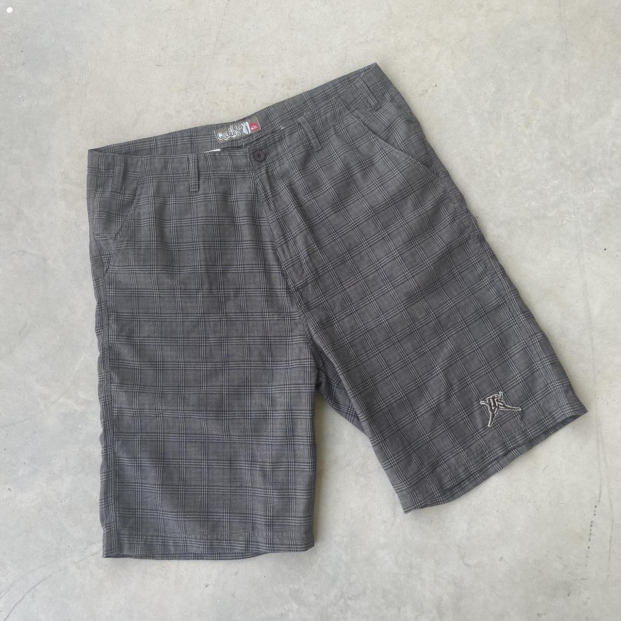 Vintage Quicksilver Shorts Men’s size 38 - Depop